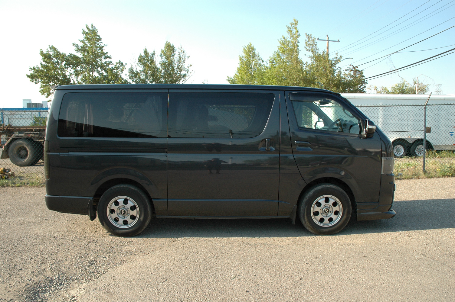 Jdm 2006 Toyota Hiace Van – JDM Tuners Inc
